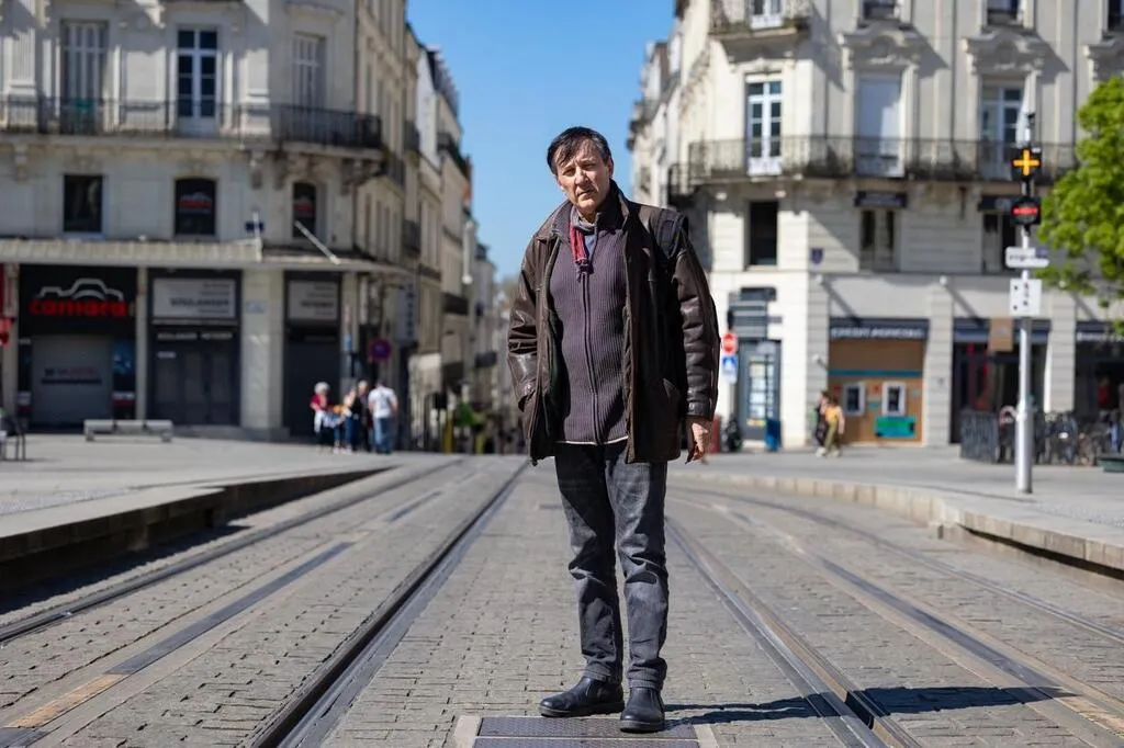 « Presque mort en 2018 » : Ancien chanteur punk, il renaît après 40 ans ...