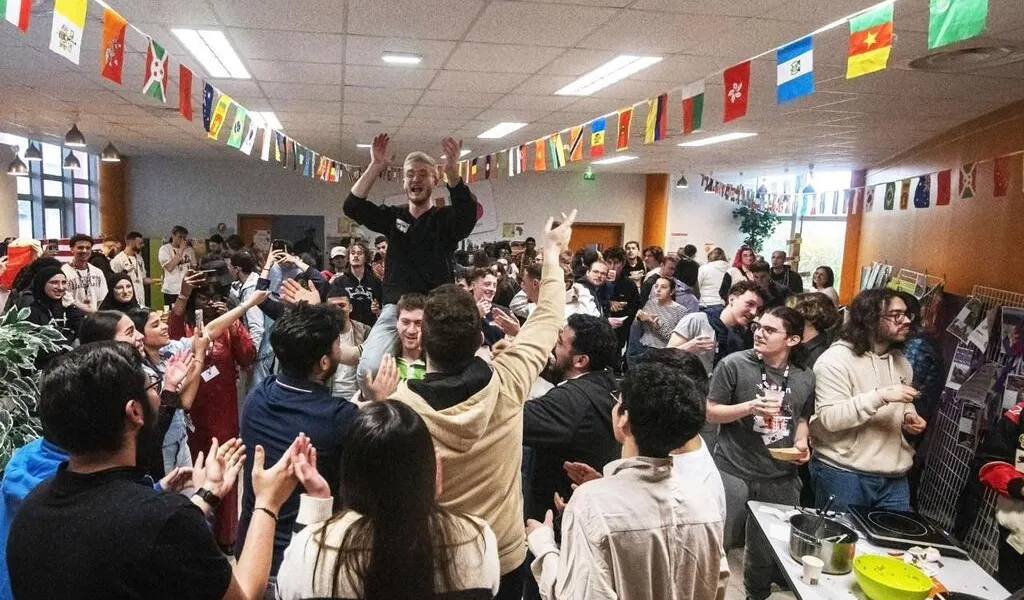 Couleurs et saveurs à l’événement Small World, au Bretagne INP- ENIB, à Plouzané - Brest.maville.com
