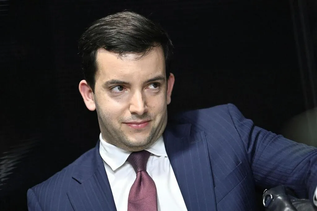 Dans cette commune bretonne, un déjeuner privé autour du député RN Jean ...