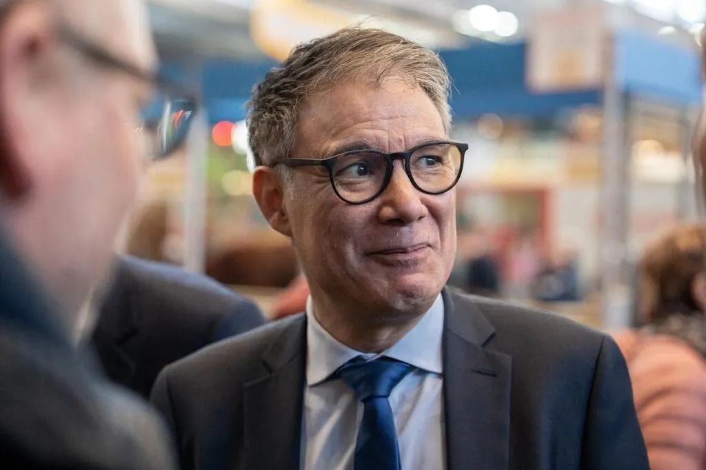 Congrès du PS : trois courants opposés à Olivier Faure annoncent leur ...