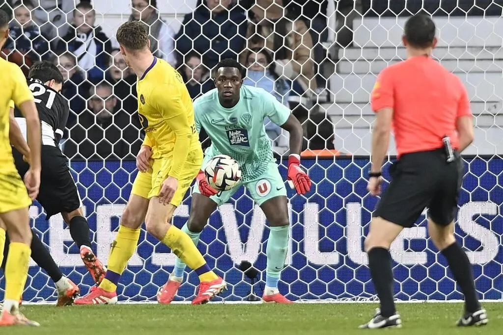 Angers Sco. Yahia Fofana avant Montpellier : « On a grillé nos jokers, on est dos au mur ...