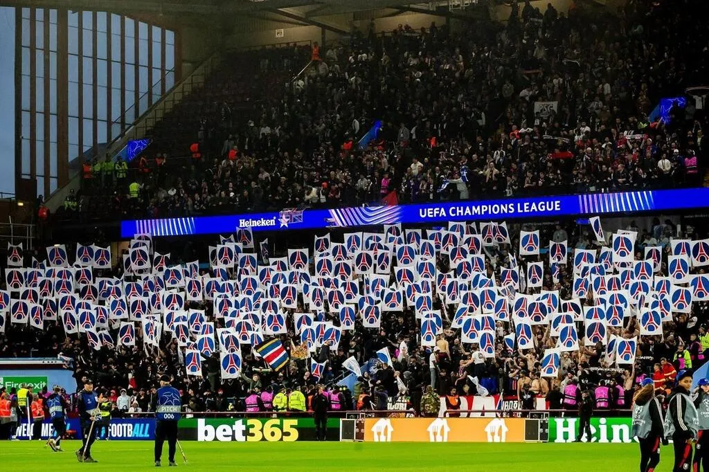 « Il pleurait » : Maël, 13 ans, expulsé du stade d’Aston Villa pour ...