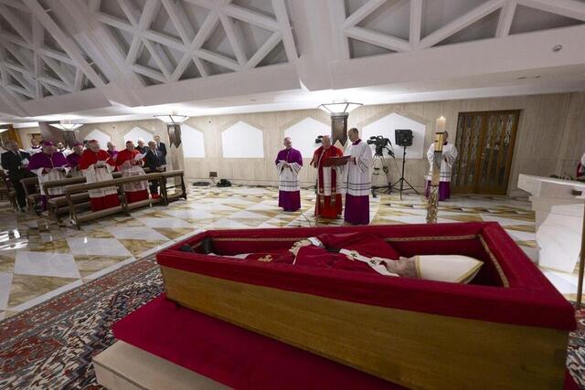 Mort du pape : le Vatican diffuse les premières images de François dans ... Mort du pape : le Vatican diffuse les premières images de François dans ...