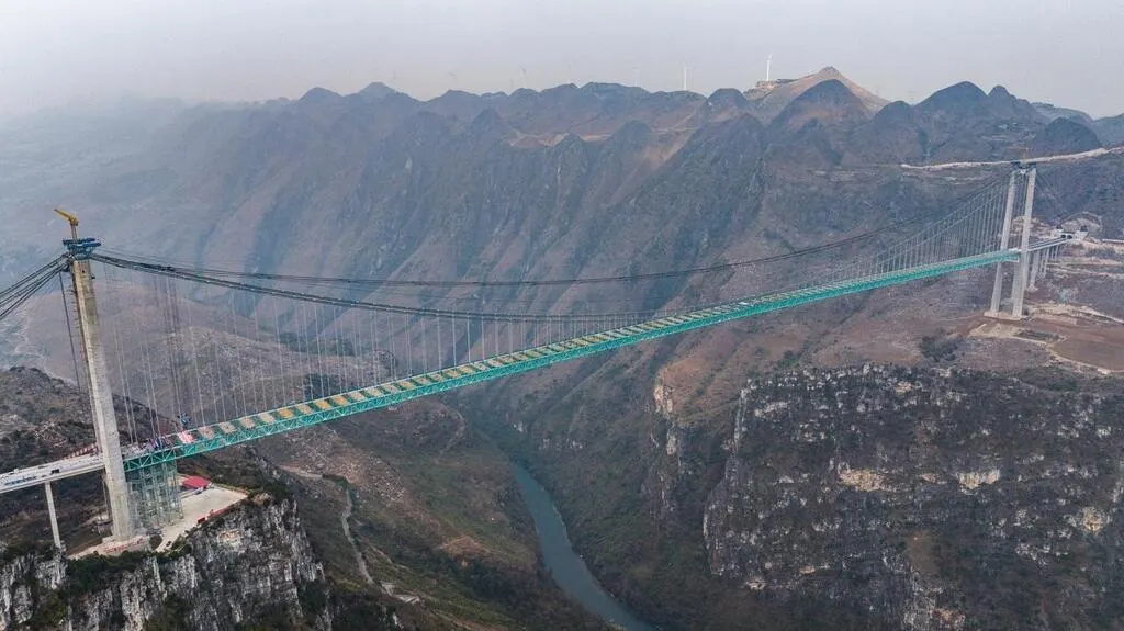 Voici à quoi ressemblera le plus haut pont du monde, qui surpassera de loin le viaduc de Millau ...