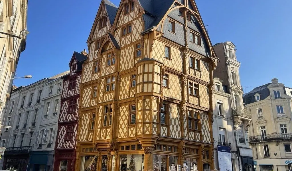 Avant le retour des locataires, le nouveau visage de la Maison d’Adam inauguré à Angers - Angers ...