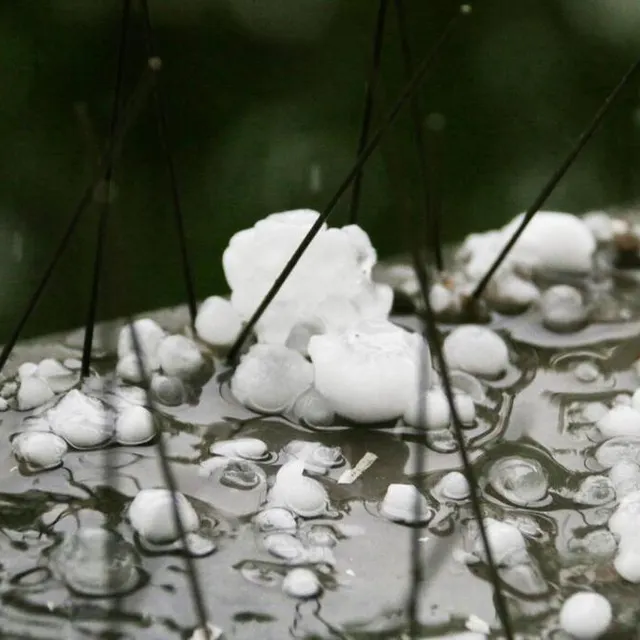 EN IMAGES. Un impressionnant orage de grêle s’abat sur Paris - Saint ...
