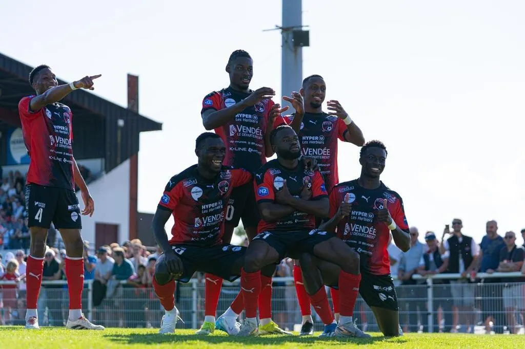 National 2. Les Herbiers s’imposent avec la manière face aux Girondins de Bordeaux . Sport - Le ...