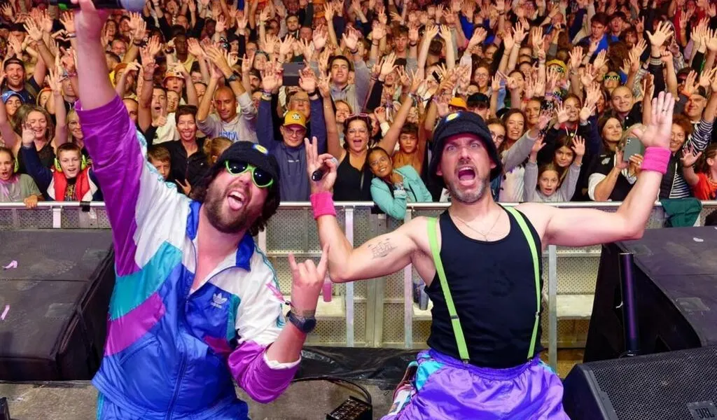 En Bretagne, Les Gaillards d’en face, ces drôles de musiciens qui font ...