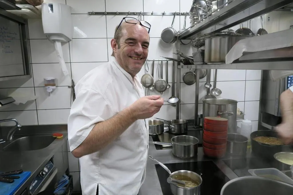 « Une référence de la gastronomie ». Le chef étoilé normand Jean-Luc ...