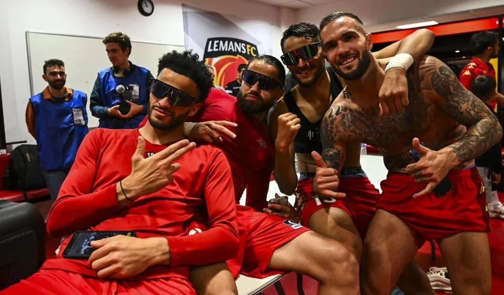 « C’est juste une dinguerie » : au sein du vestiaire du Mans FC, des ...