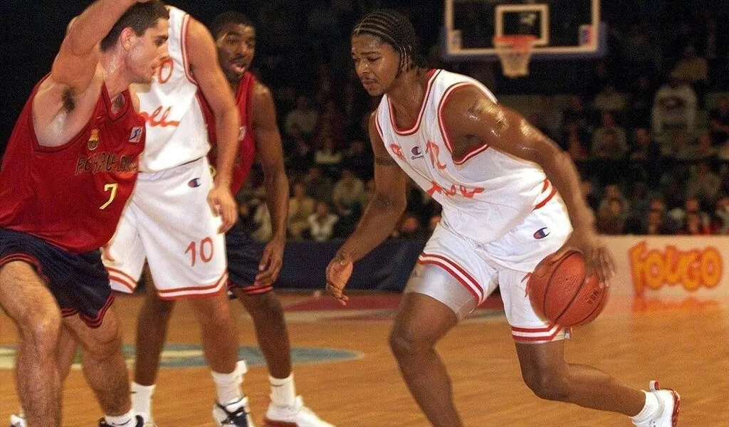 Finistère - « Impossible de ne pas l’aimer » : DeRon Hayes au service ...