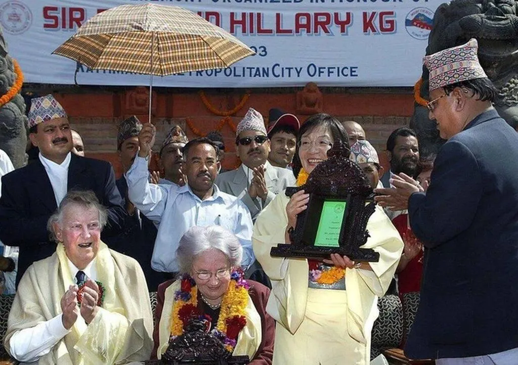 Qui était Junko Tabei, première femme à avoir gravi l’Everest en 1975 ...