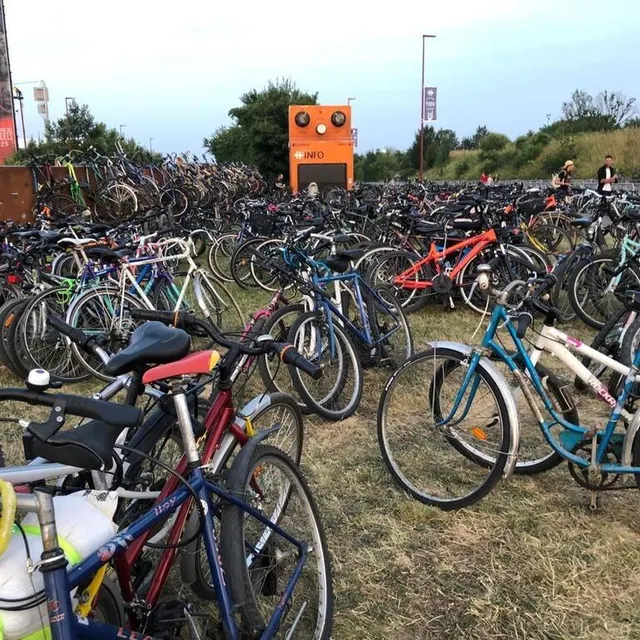 Hellfest 2025. Du vélo au train, en passant par « Hell Force One ...