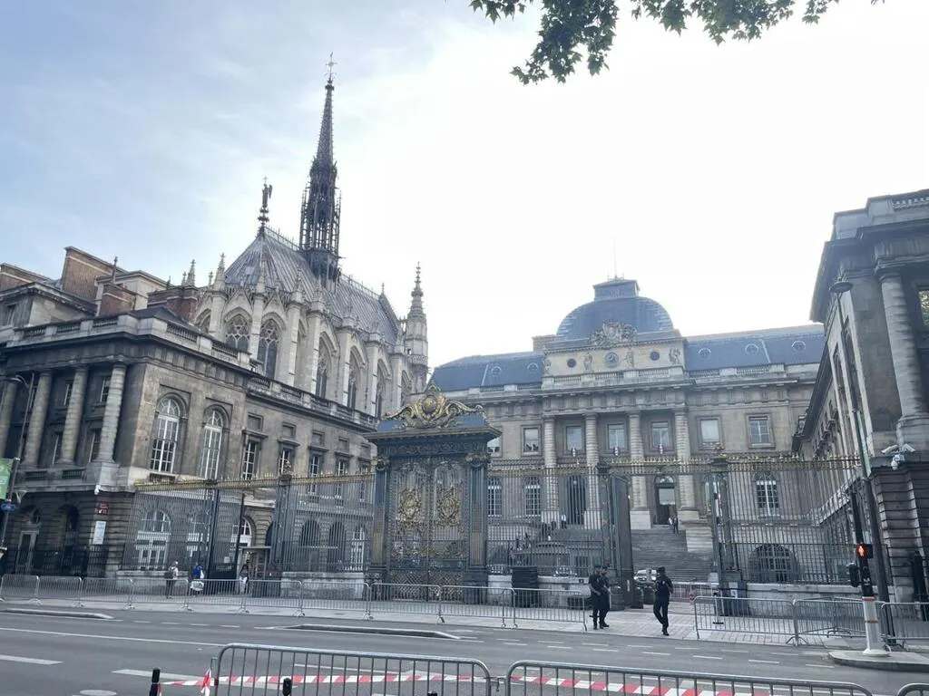 « On a fait de lui ce qu’il est aujourd’hui » : l’enfance de Michaël ...