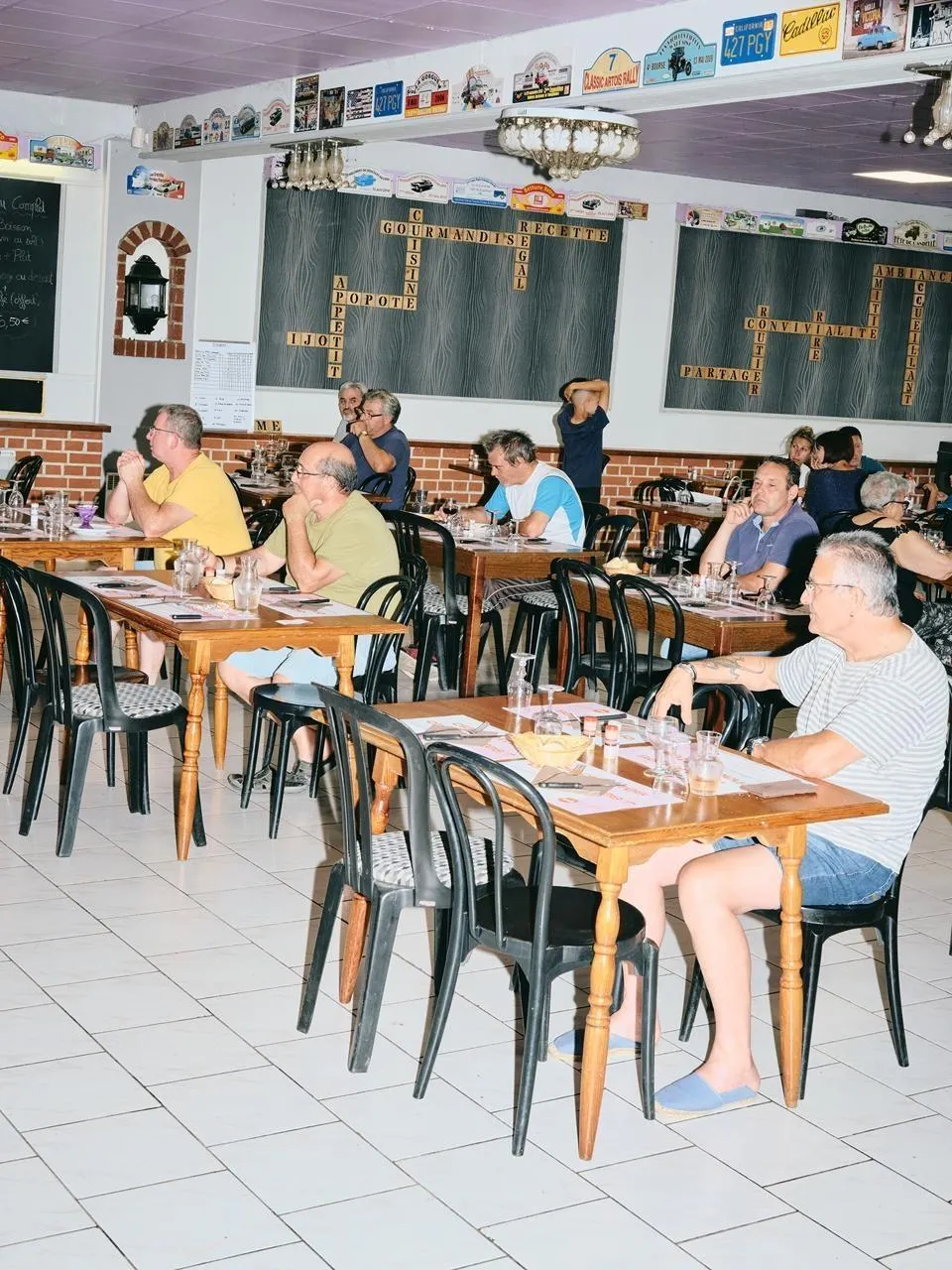 REPORTAGE. Photographe, il immortalise son tour de France coloré des ...