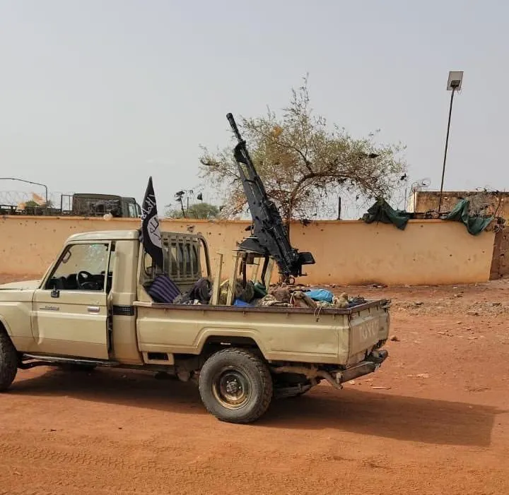 Au Mali, le JNIM a lancé des raids contre de nombreuses positions de l ...