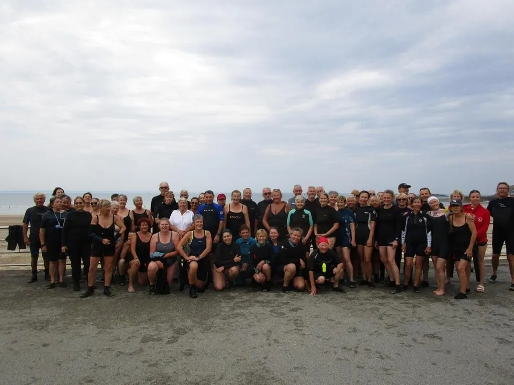 Pléneuf-Val-André : été comme hiver, 20 ans de gymnastique en mer avec ...