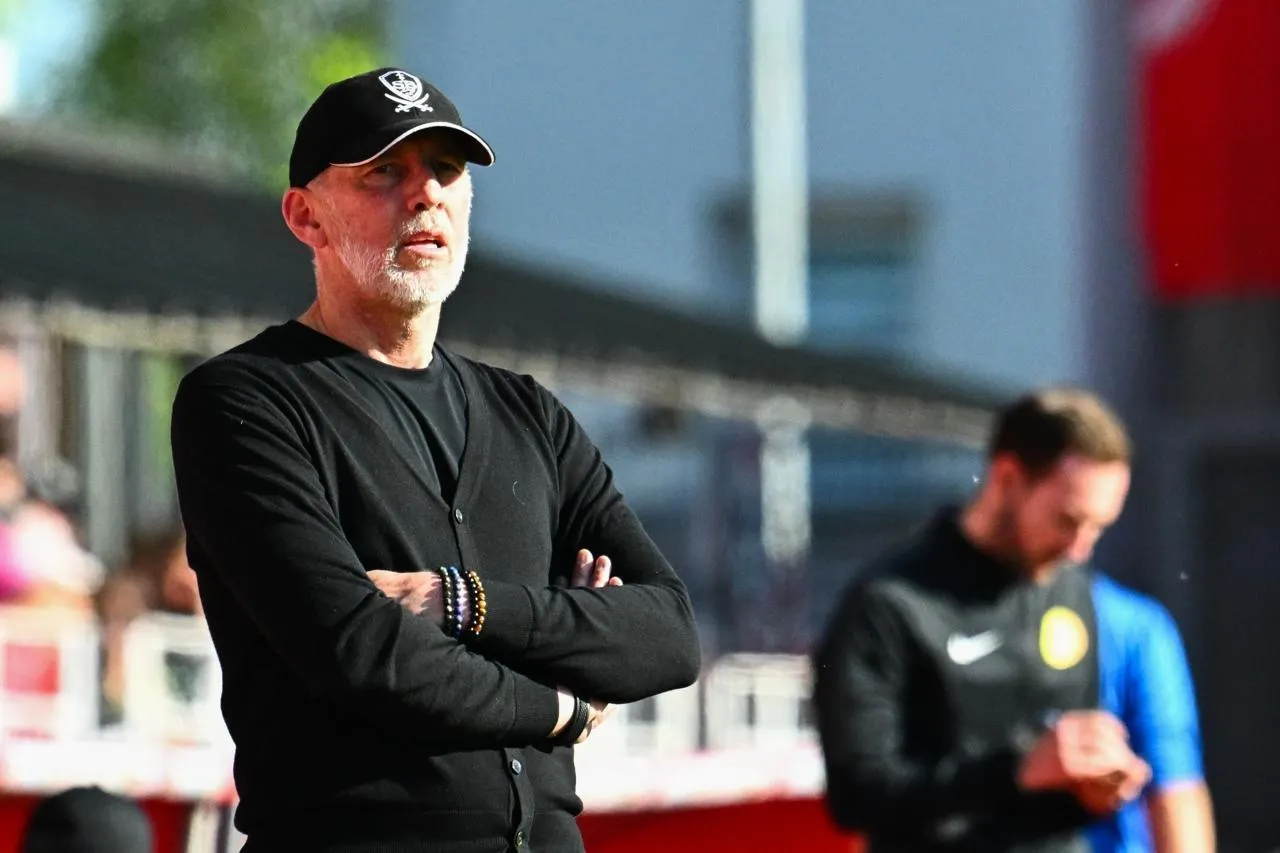 Stade Brestois. « Je n’ai que 12 joueurs qui ont joué en Ligue 1 ...