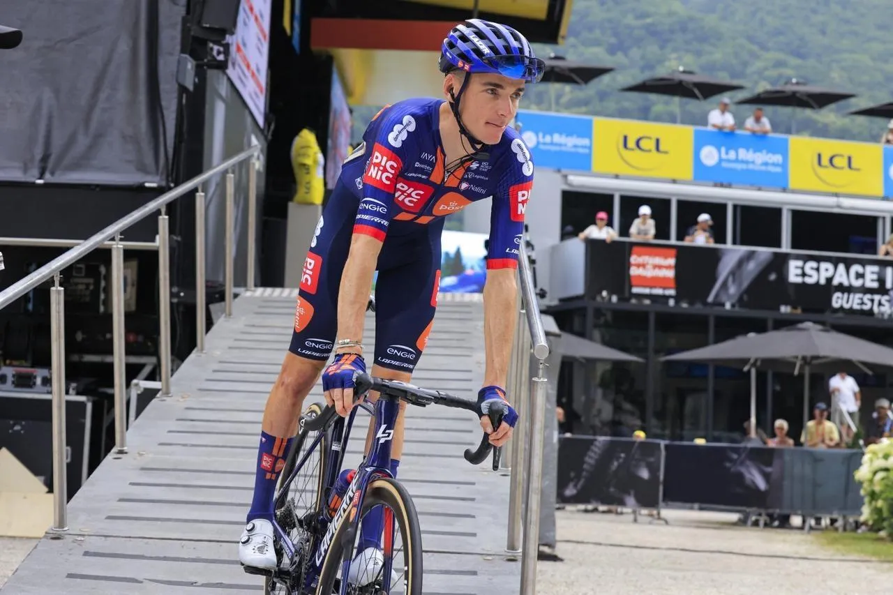 Cyclisme. Romain Bardet signe sa première victoire sur la Coupe du ...