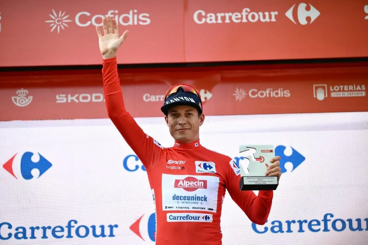 Vuelta. Le classement général après la 1re étape remportée par Jasper ...