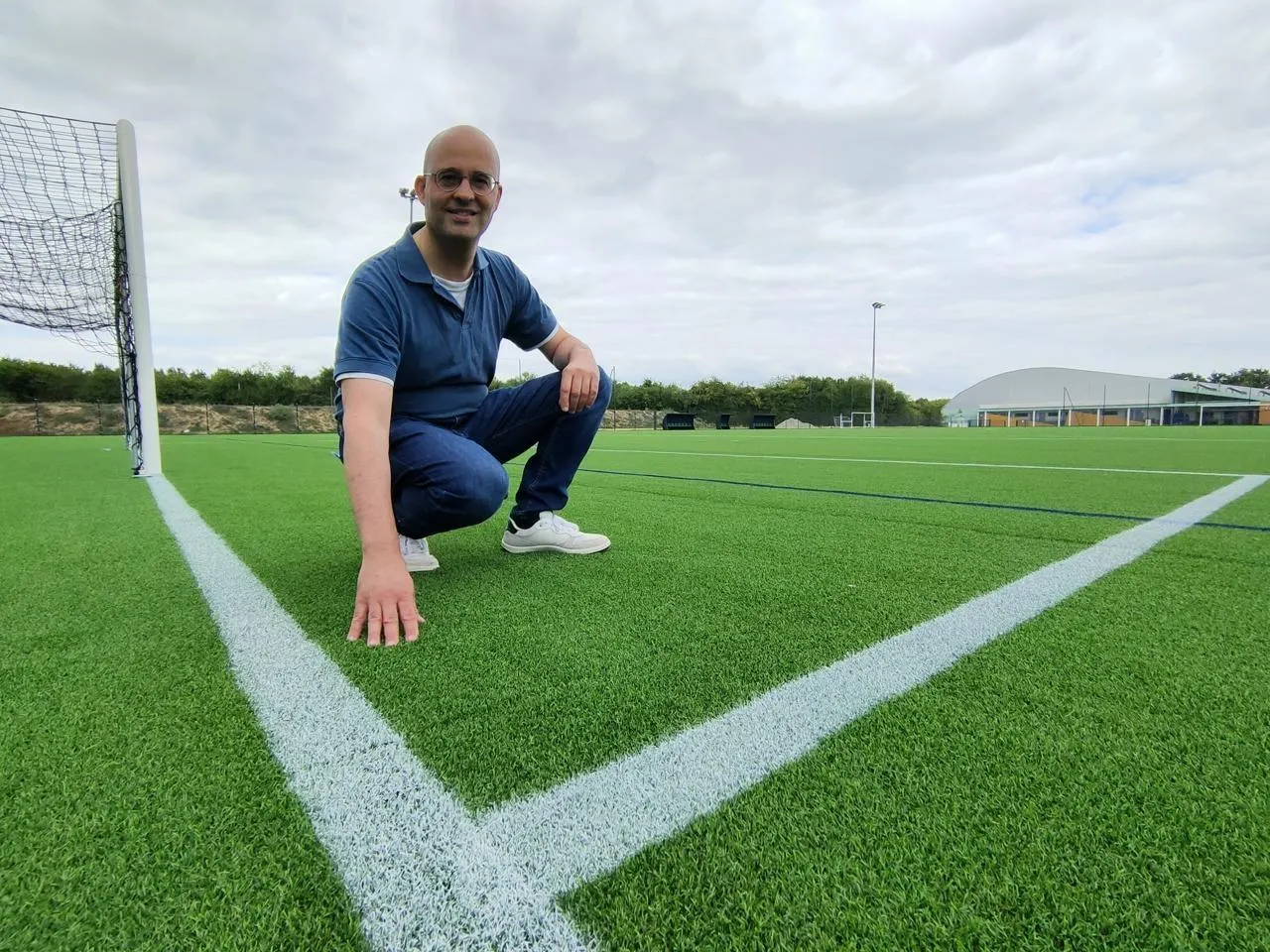 « Une fierté » : le terrain de football synthétique le plus moderne de ...