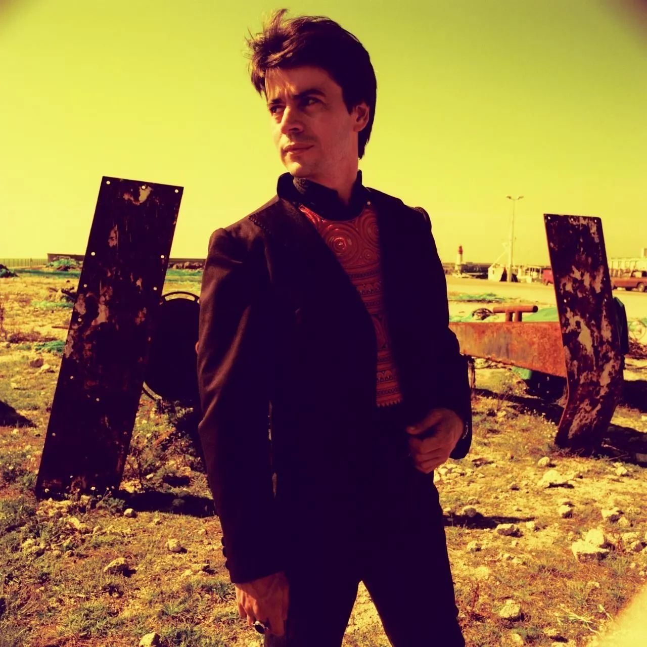 Avec «Toenn-vor», son nouveau disque, le chanteur breton Denez Prigent ...