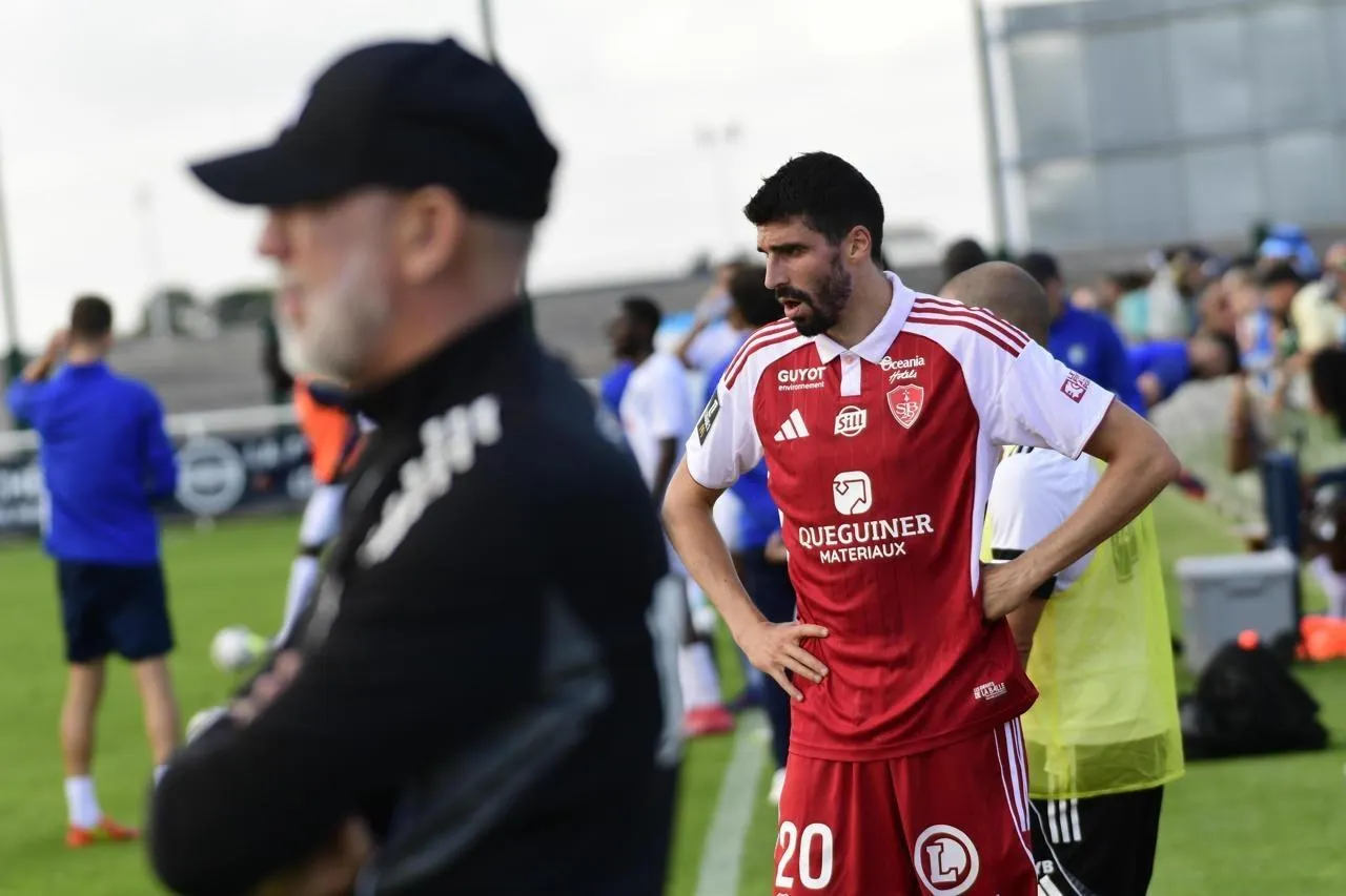 Mercato Stade Brestois. Pierre Lees-Melou rejoint officiellement le ...