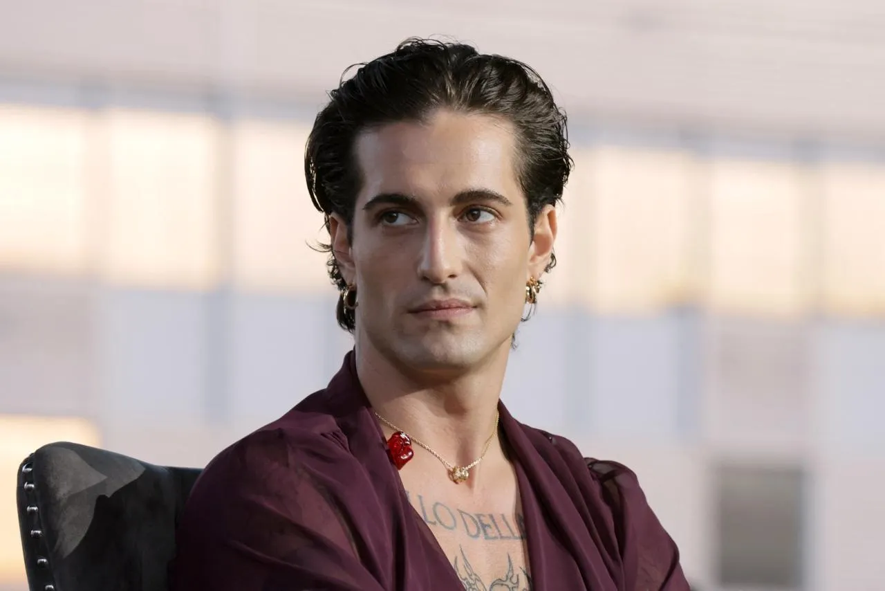 Le brouteur se fait passer pour le chanteur de Måneskin et lui dérobe 15 000 € : - Lannion ...