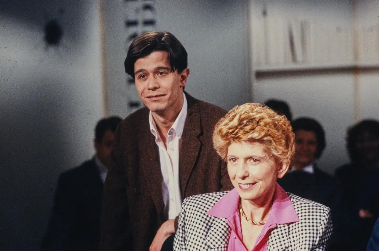 Emmanuel Carrère, tout sur sa mère dans « Kolkhoze » - Le Mans.maville.com