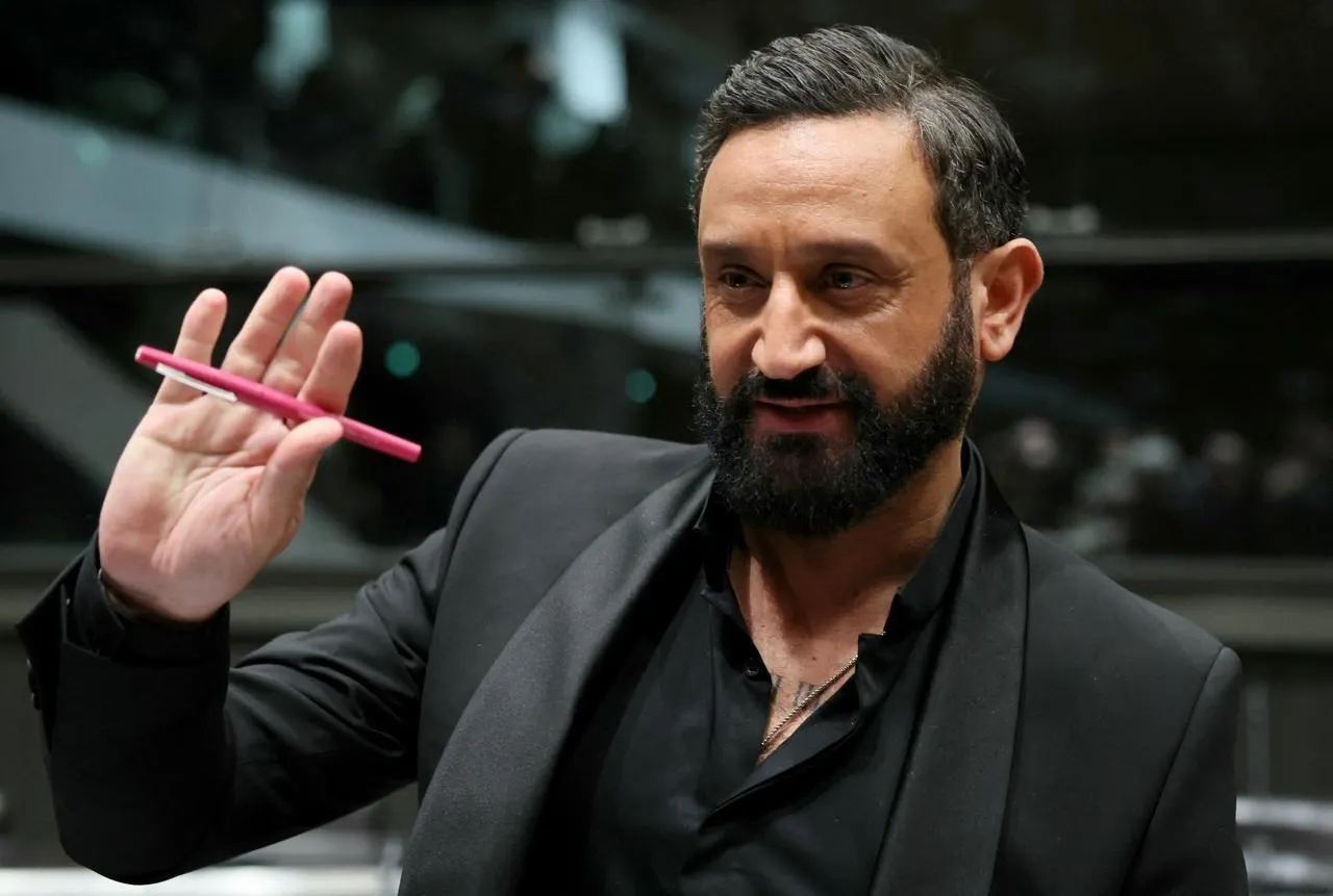 « La Trump télé à la française » : un livre-enquête sur Cyril Hanouna ...