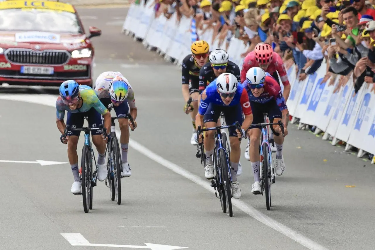 Tour de Grande-Bretagne. Romain Grégoire vainqueur de la quatrième étape devant Julian - Pontivy ...