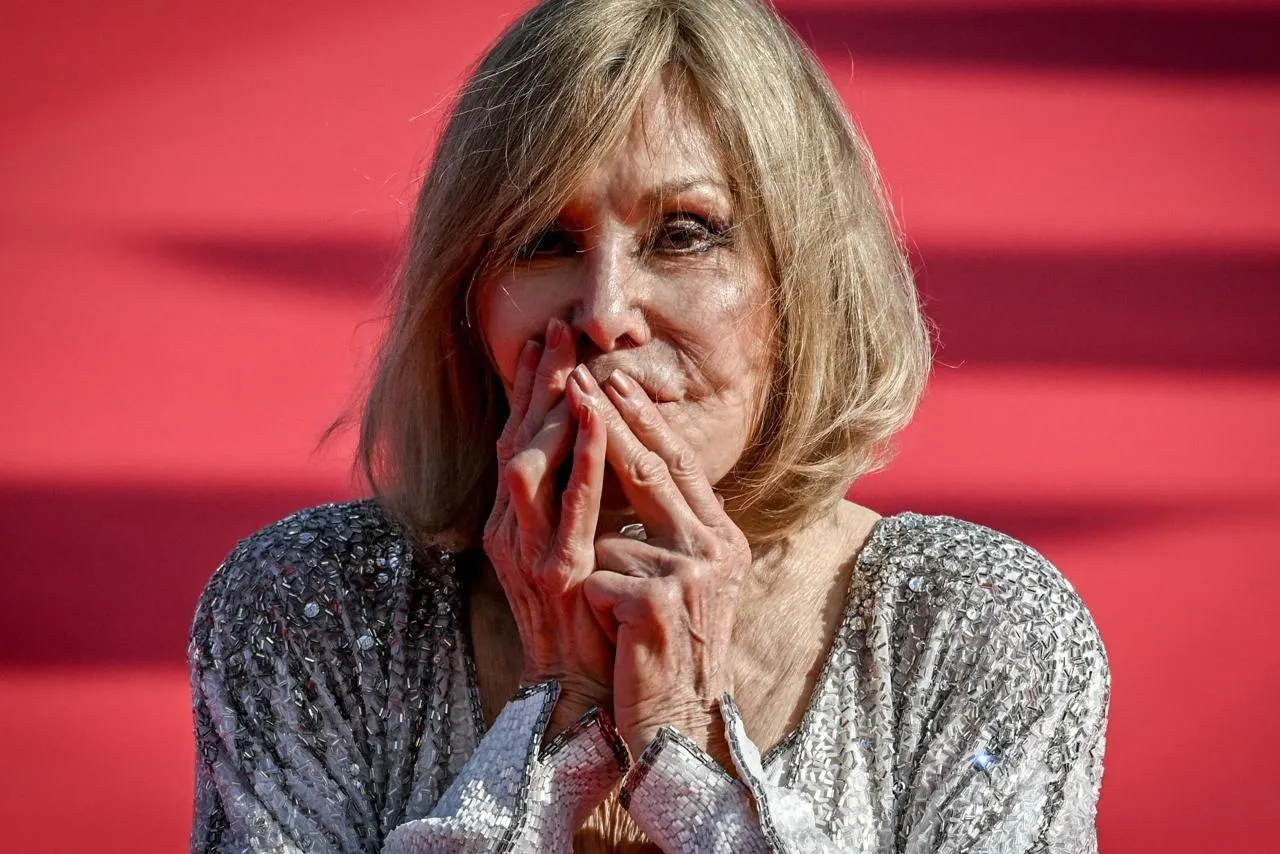 « Je vais vivre à travers leur art » : À 92 ans, Kim Novak fait son ...