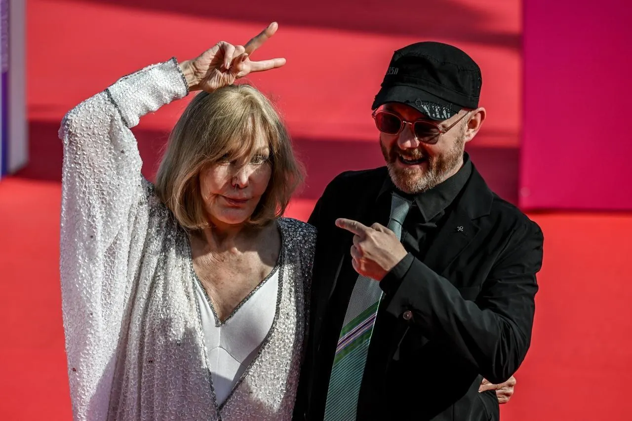 « Je vais vivre à travers leur art » : À 92 ans, Kim Novak fait son ...