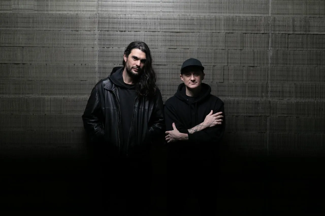 Il a conquis le festival de Cannes avec la musique techno des free ...