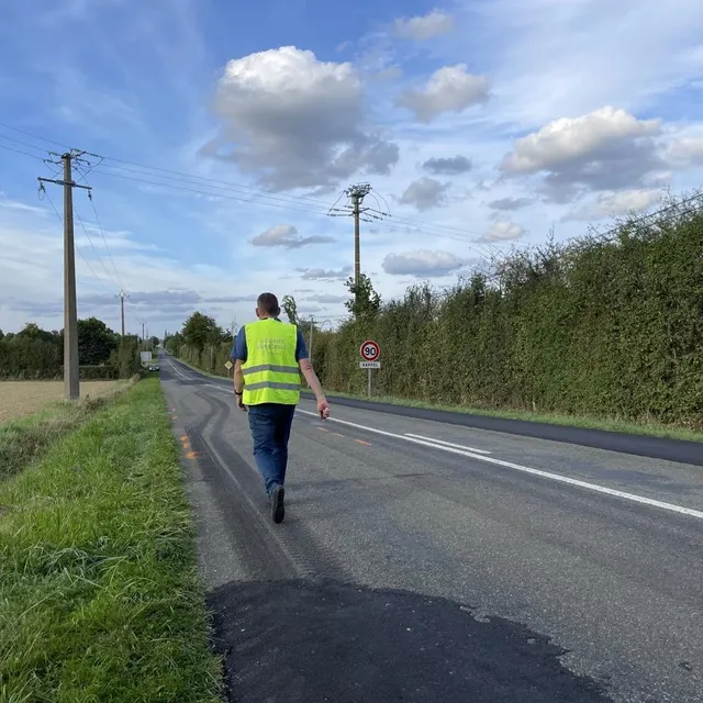 Un accident entre un poids lourd et une voiture fait un mort et cinq blessés en Sarthe - Angers ...