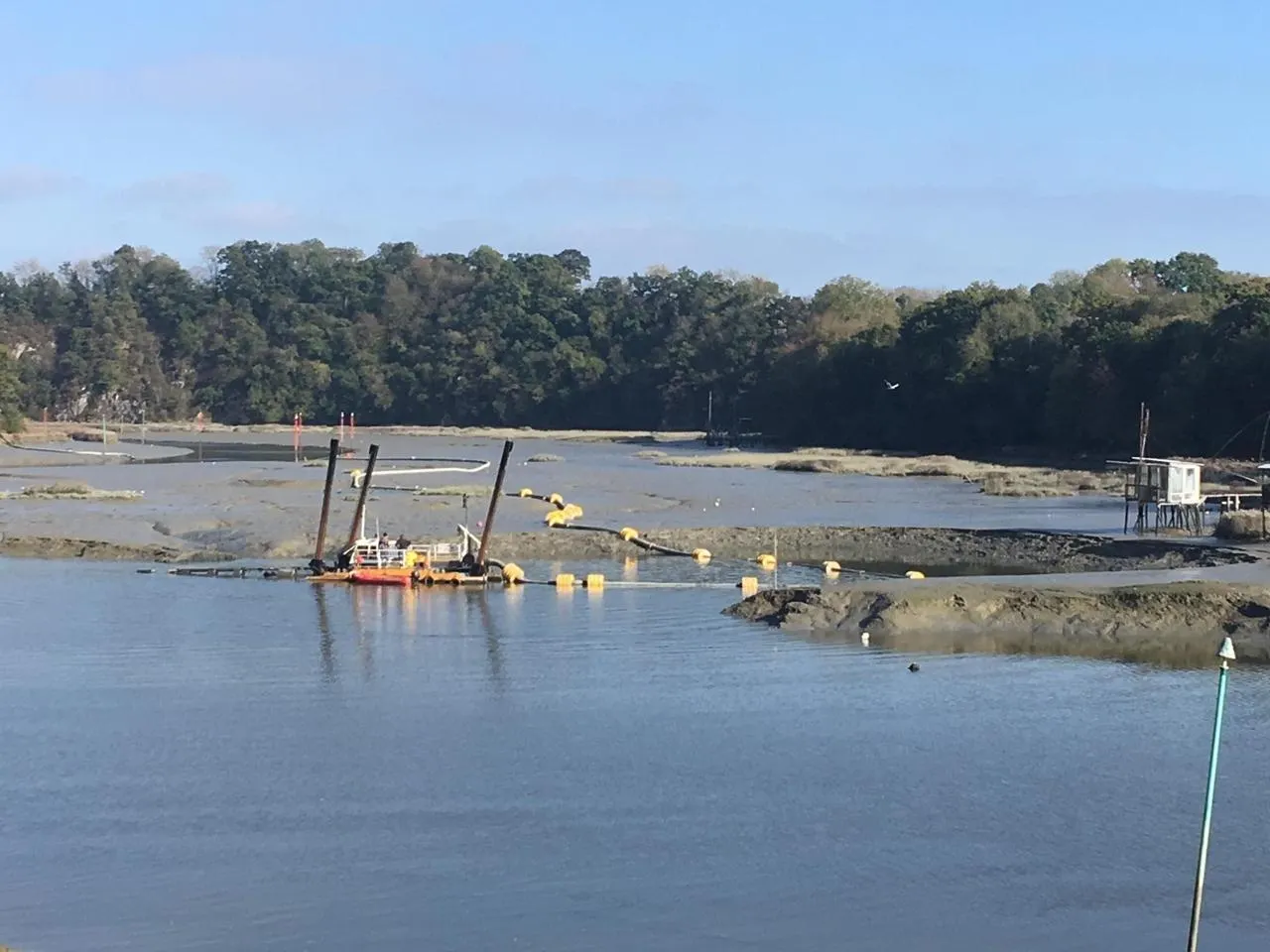Dans l’estuaire de la Rance, de nouvelles opérations de dragage des ...