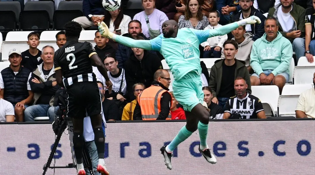 Metz - Angers-SCO (1-1) : Koffi a maintenu son équipe en vie [LES ...