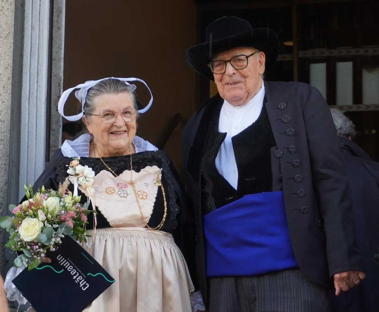 Soixante ans après leur union, ce couple renouvelle ses vœux en ...