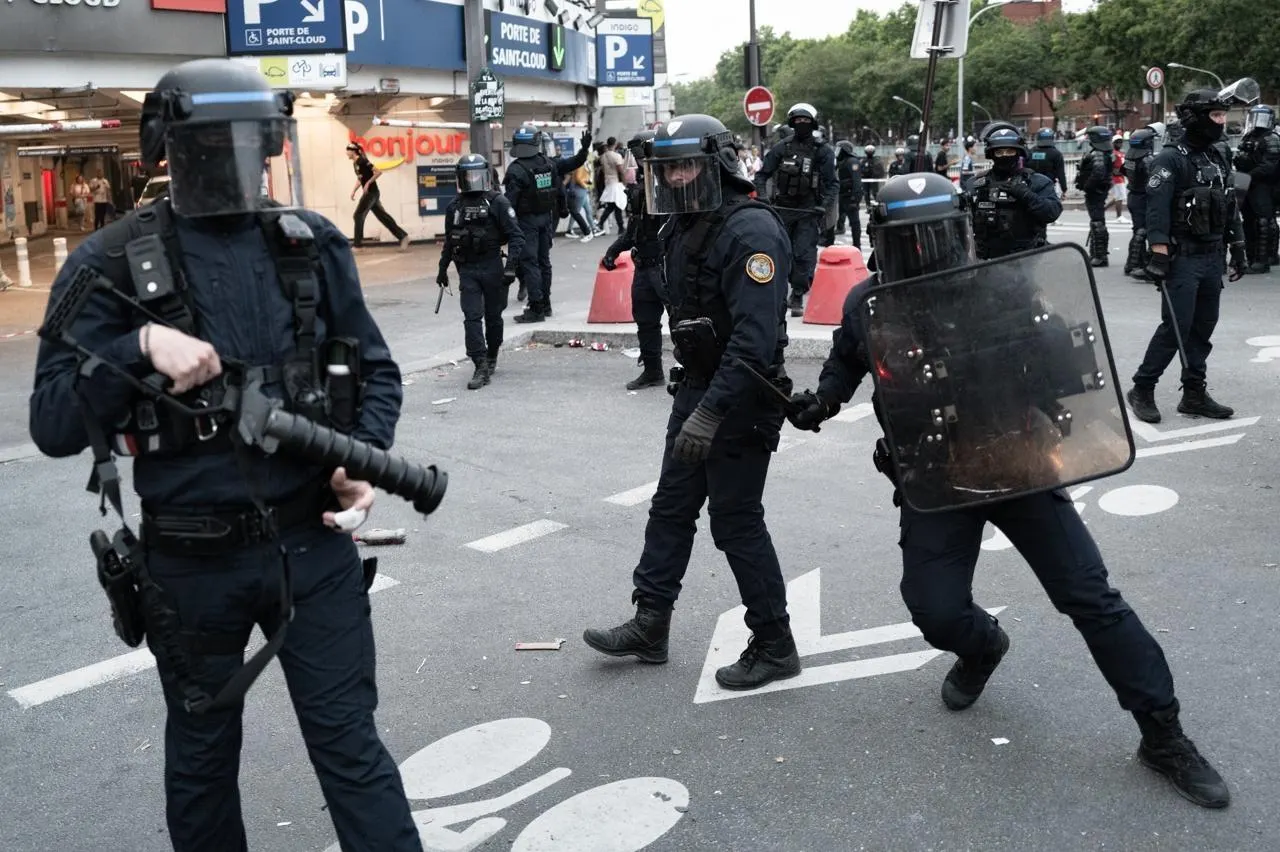 PSG - Atalanta Bergame. Dix-neuf supporters italiens en garde à vue ...