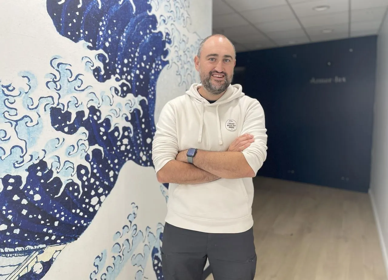 Le célèbre photographe du « visage de Poséidon », Mathieu Rivrin, va ...