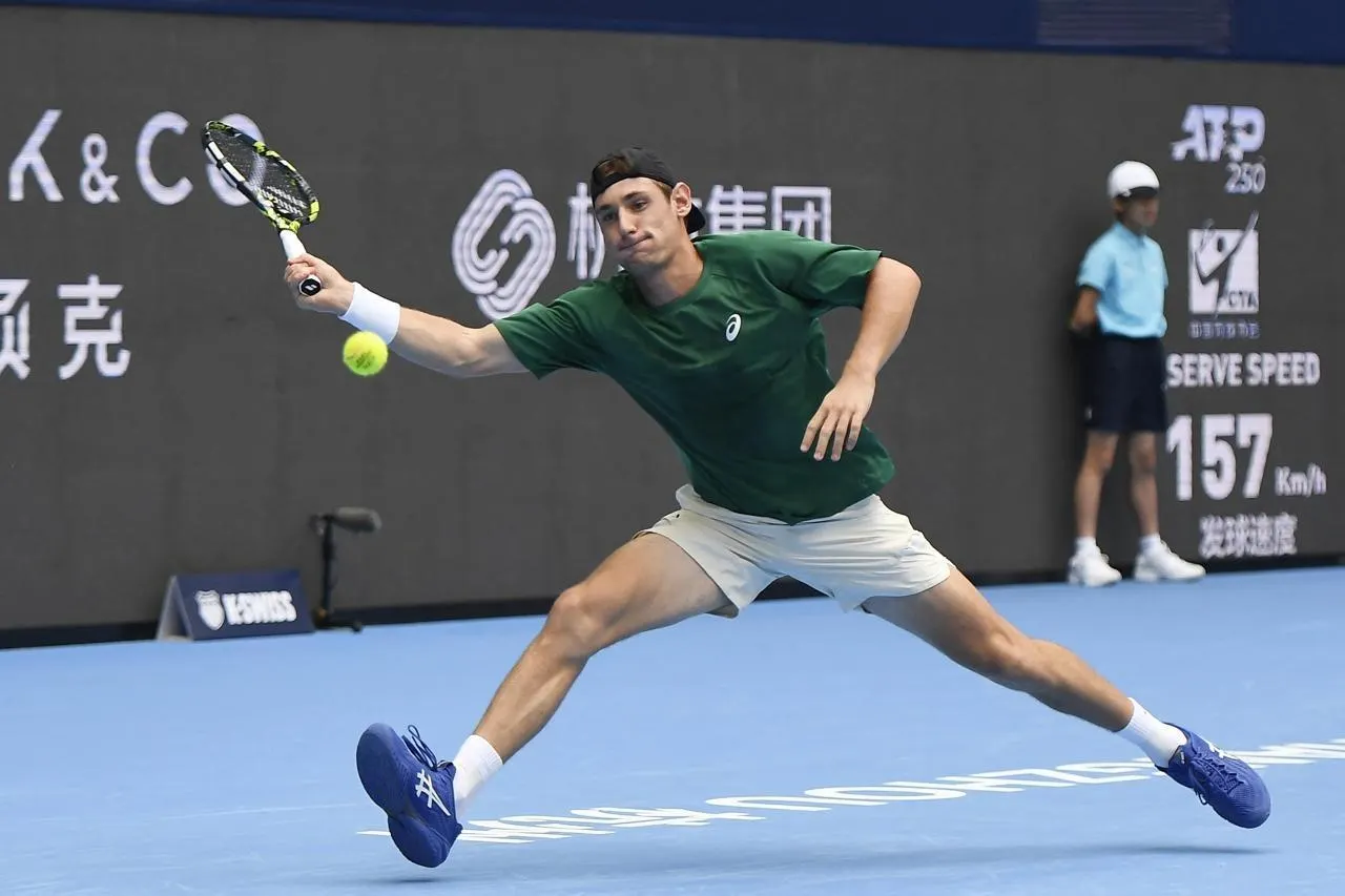 Tennis. ATP 250 de Hangzhou : Royer sort Moutet et se qualifie pour sa ...