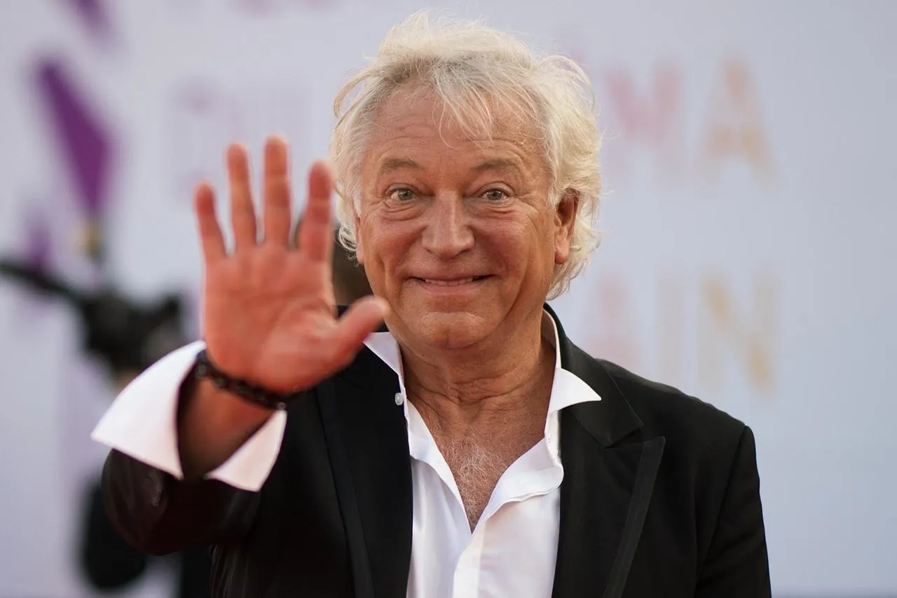 L’ex-animateur star de M6 Laurent Boyer est jugé pour violences conjugales et harcèlement ...