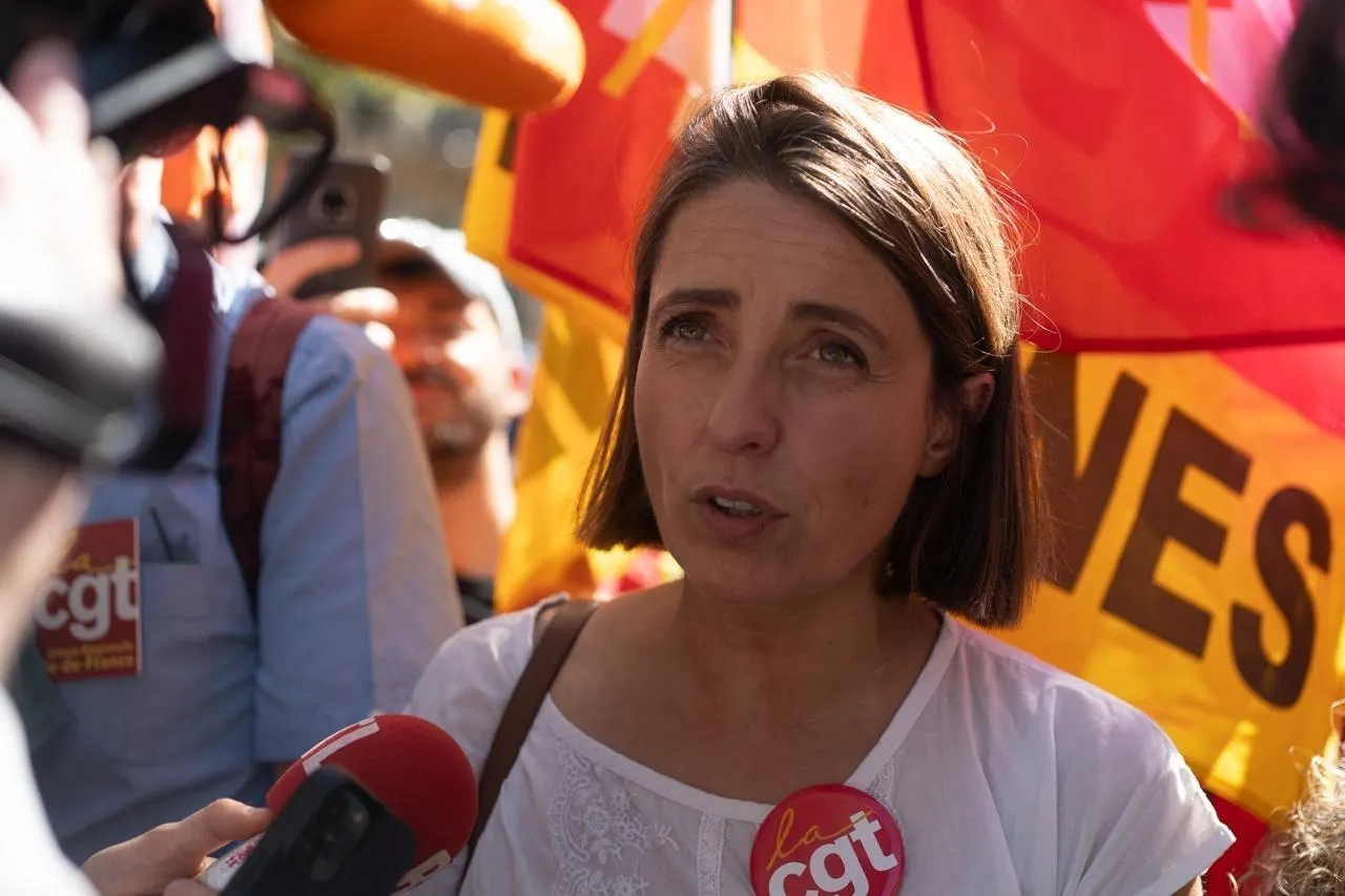 Sophie Binet attend « des actes de rupture » du gouvernement et menace ...
