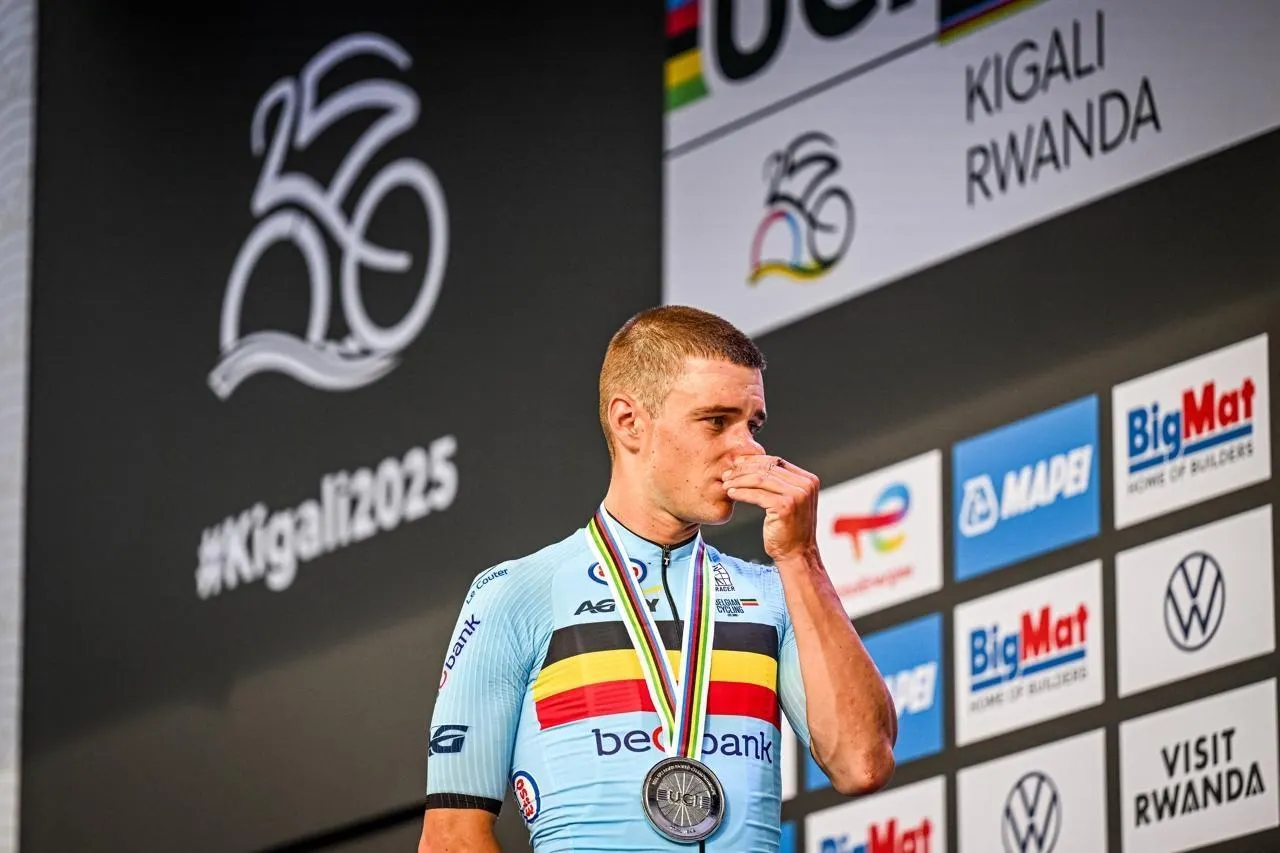 Mondiaux de cyclisme. « J’aurais pu suivre Pogacar » : la déception d’Evenepoel après sa - Laval ...