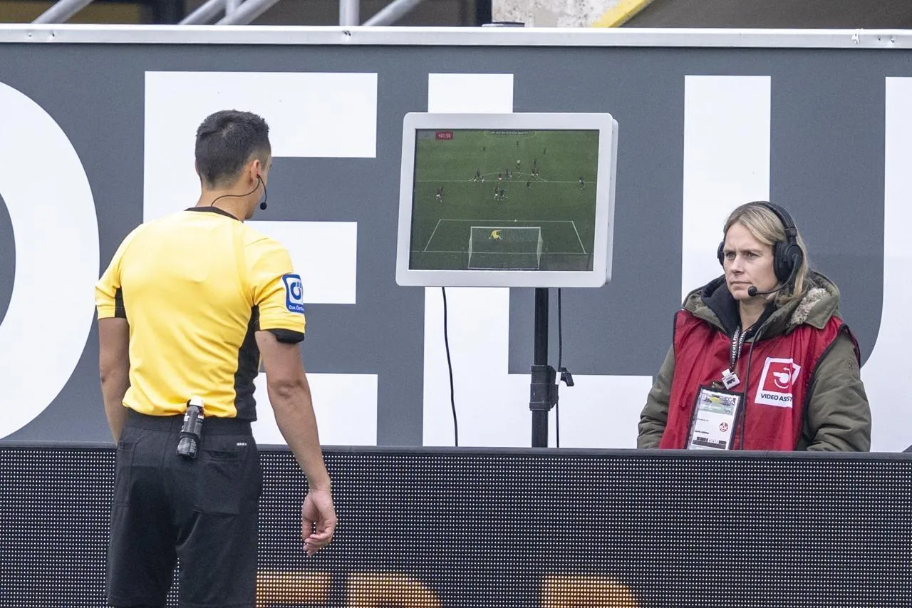 Coupe du monde U20. Le carton vert utilisé pour la première fois par le ...