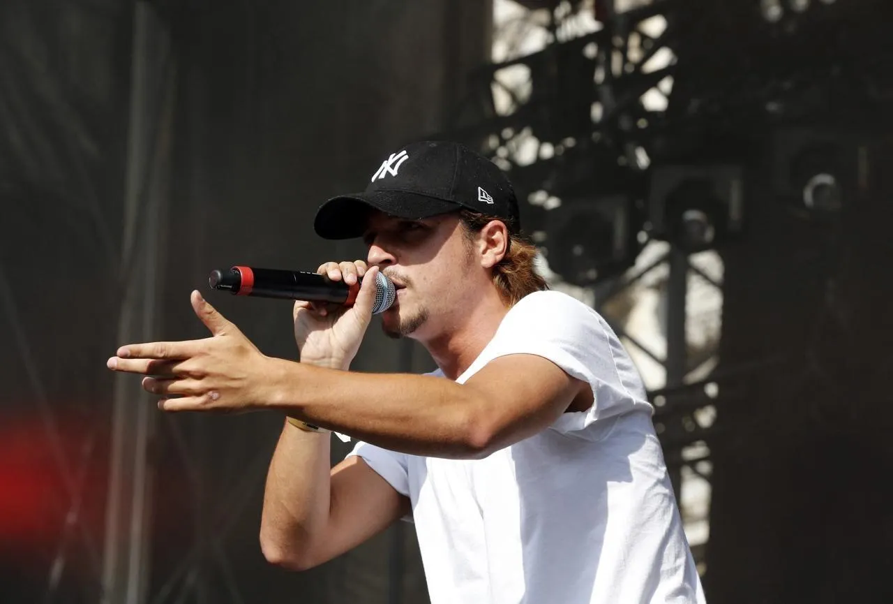Le rappeur Nekfeu a été placé en garde à vue pour viol et violences sur son ex-compagne - Angers ...