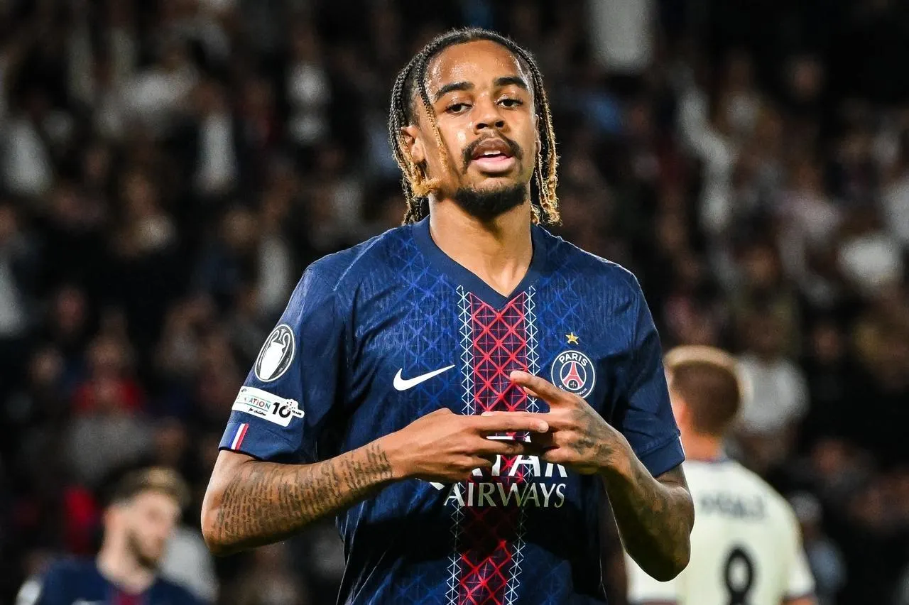FC Barcelone - PSG. Les compositions officielles dévoilées : Barcola, Mayulu et Mbaye titulaires ...