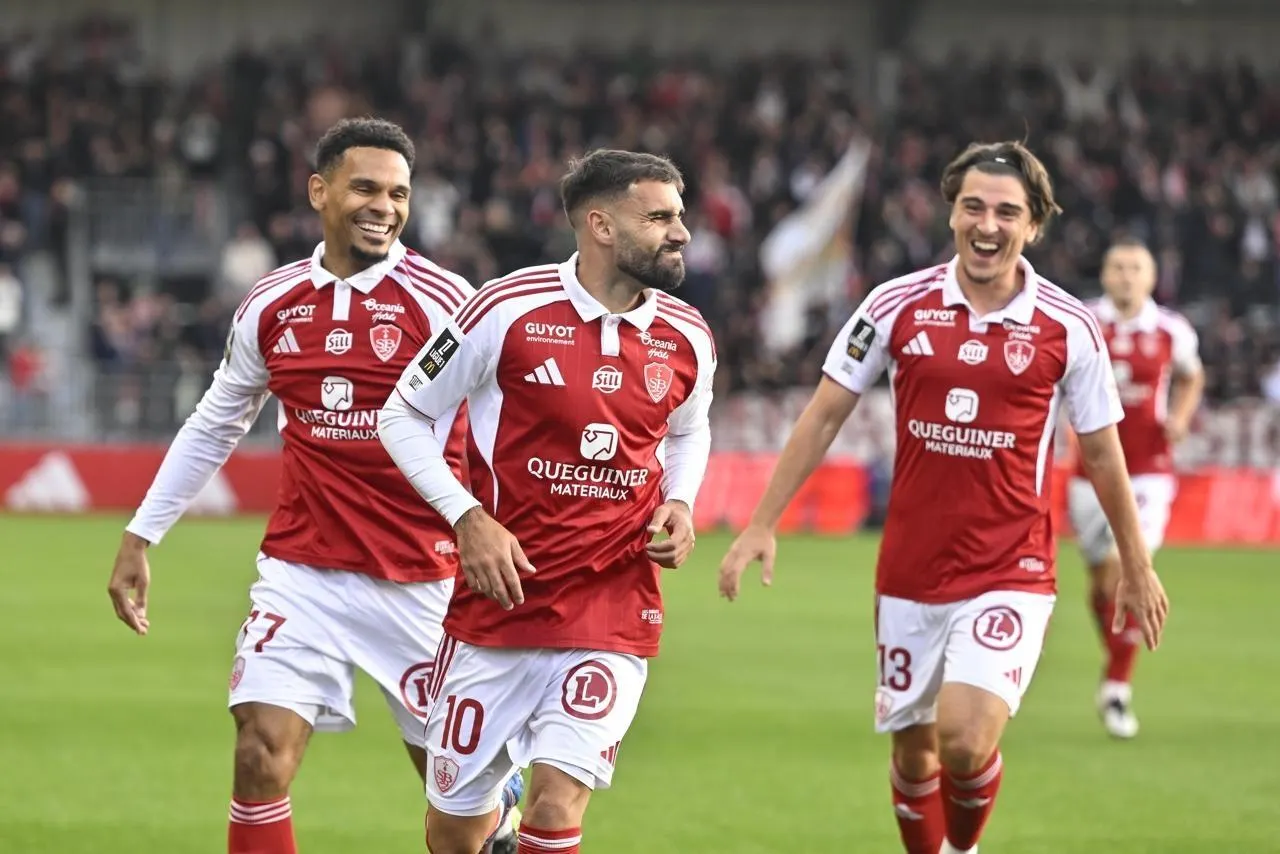 Stade Brestois. Romain Del Castillo nommé pour le titre de joueur du ...