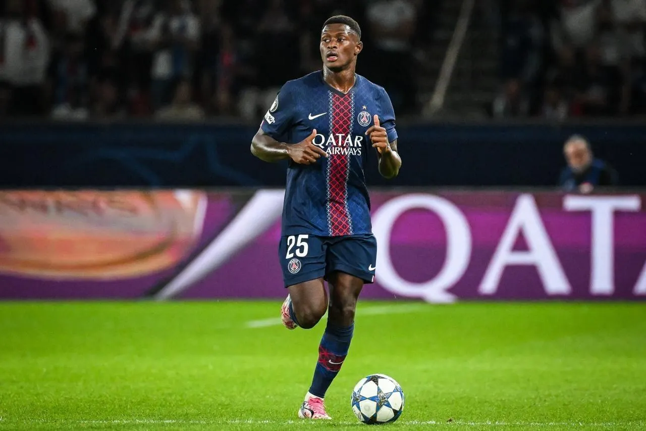 VIDÉO. Un coup franc exceptionnel de Nuno Mendes permet au PSG d’ouvrir ...