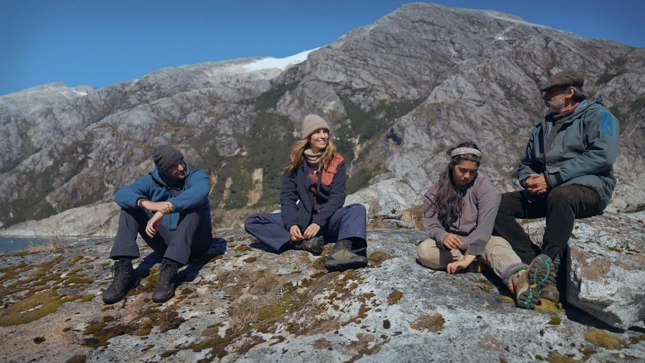 « Rendez-vous en terre inconnue » : ce soir, le baptême du feu de Laury ...